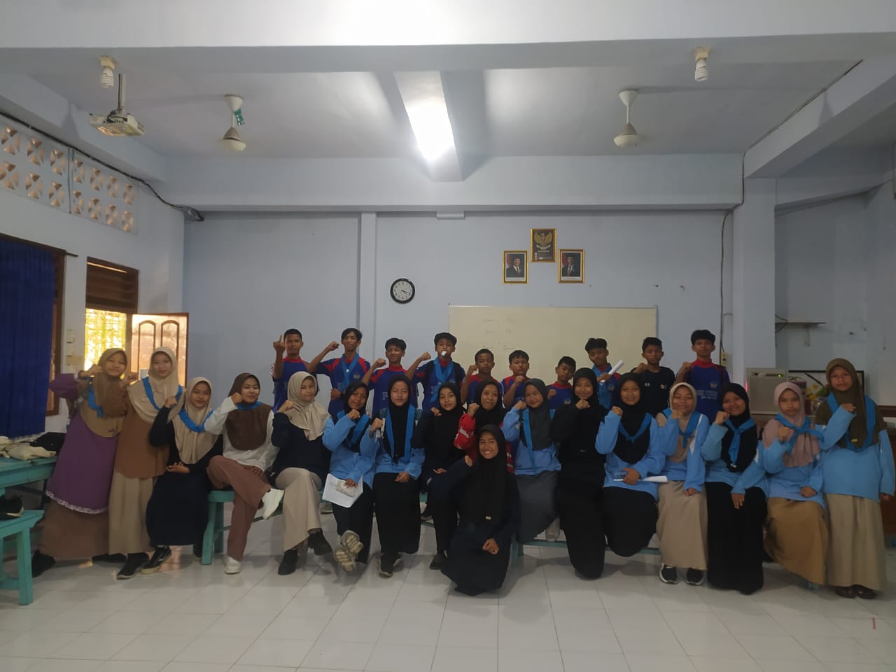 Diklat dan Ujian Kecakapan Pertolongan Pertama: PMR Madya SMP Budi ...