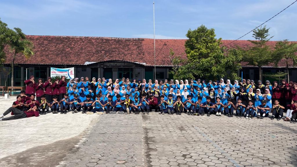 Pelantikan PMR SMA Budi Utomo 2025 wadah pembentukan karakter ...